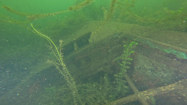 Hidden in plain sight: Robots reveal ‘shipwreck city’ beneath Lake ...