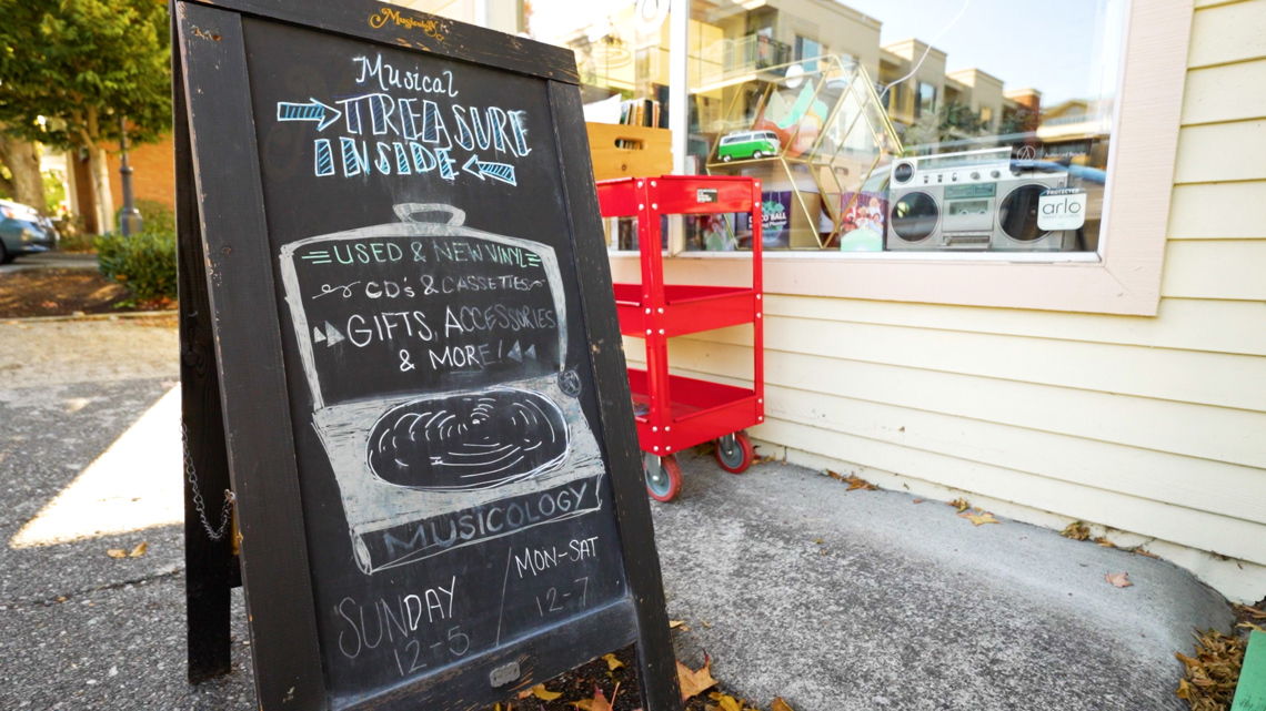 This Edmonds record shop offers a creative space for music lovers | king5.com