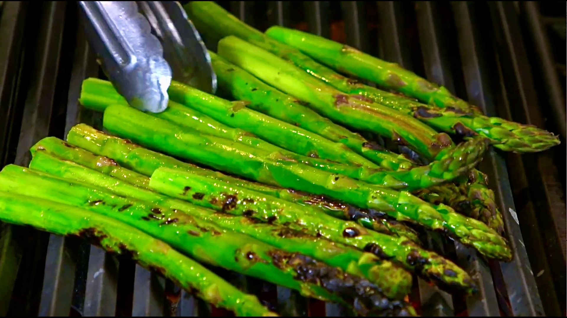 Chef Tom Douglas shares tips and tricks for cooking asparagus | king5.com