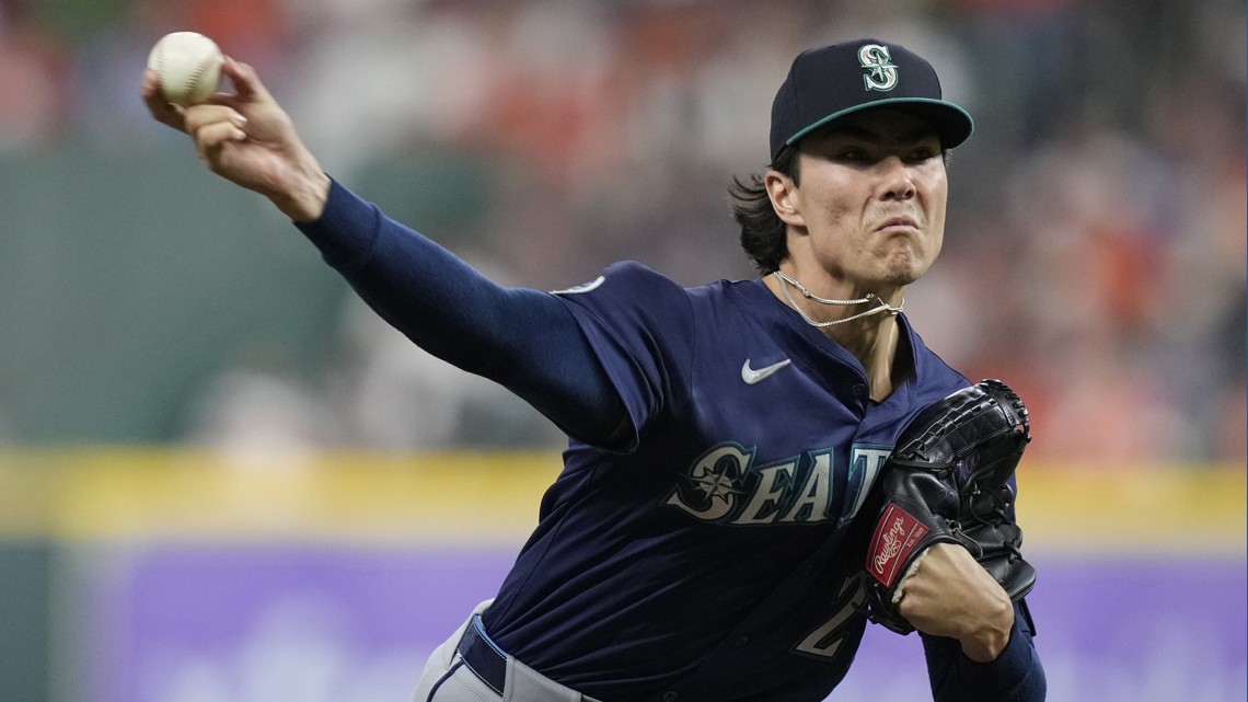 Mariners' Bryan Woo has minor pectoral inflammation and is day-to-day ...