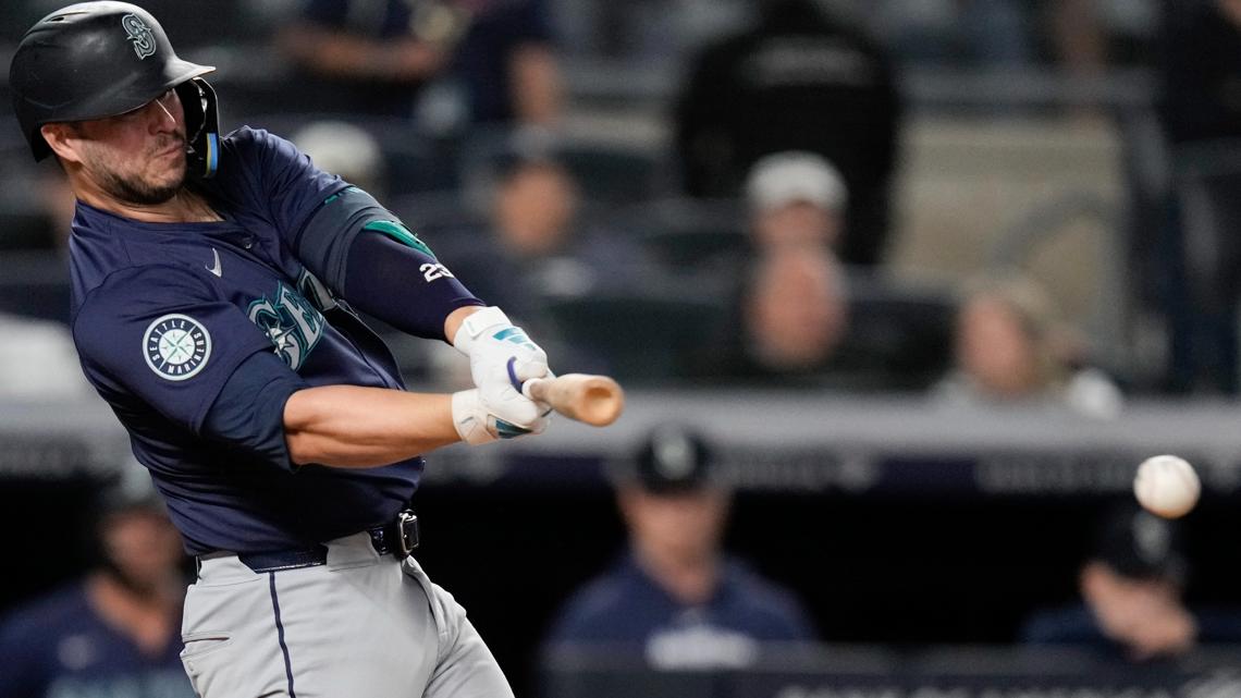 France hits go-ahead RBI single off Holmes in four-run ninth as ...