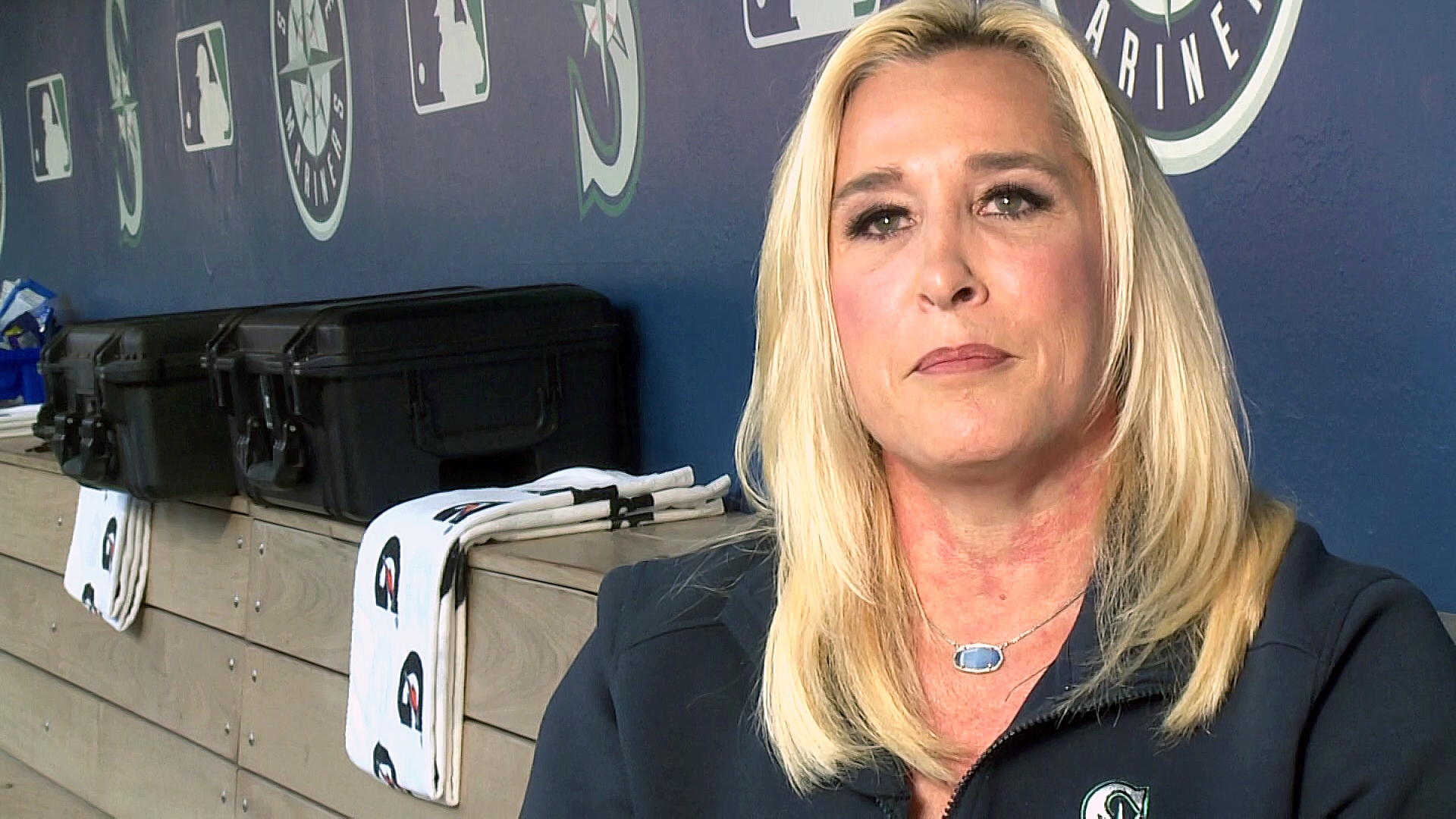 Angie Mentink Breaks Barriers in MLB Broadcasting | king5.com