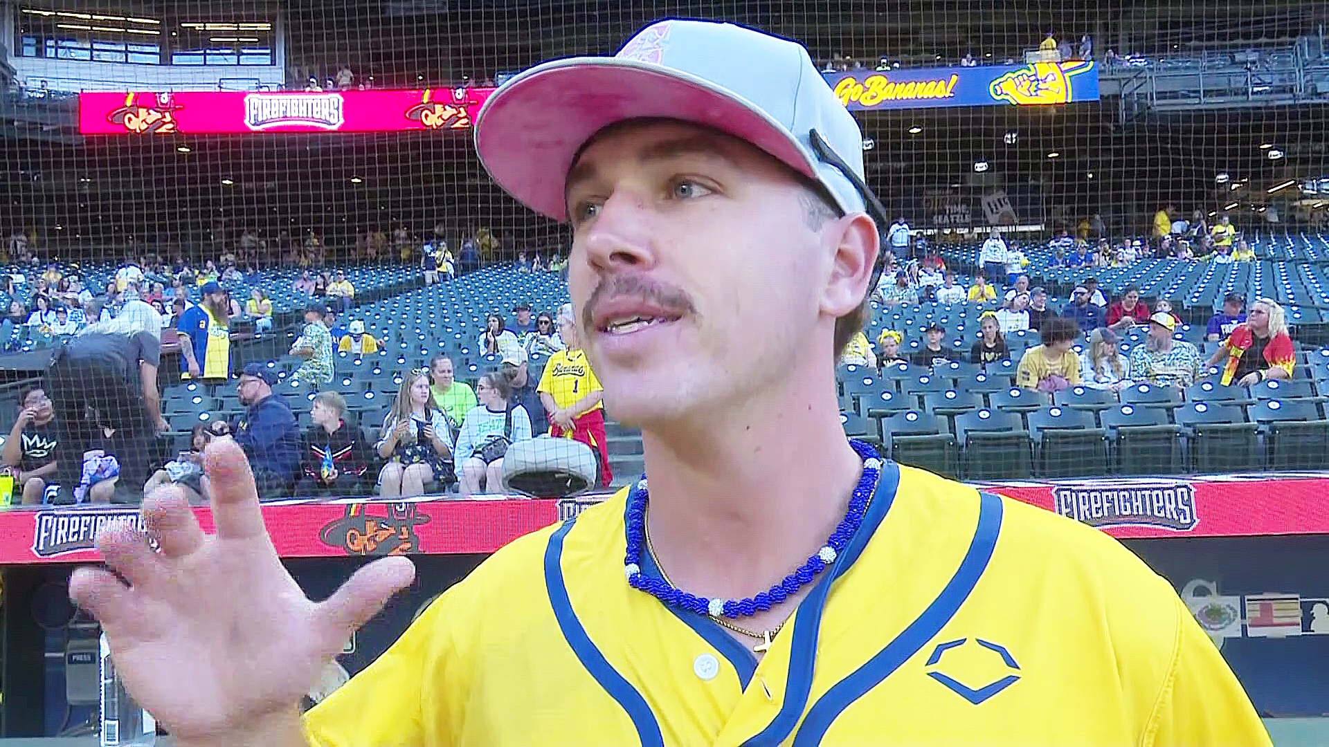 Eric Jones relishes Seattle return with Savannah Bananas | king5.com