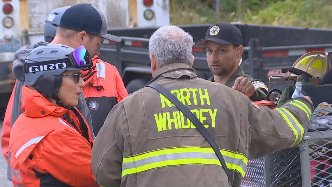 Coast Guard responds to report of float plane crash with 8 adults, 1 ...