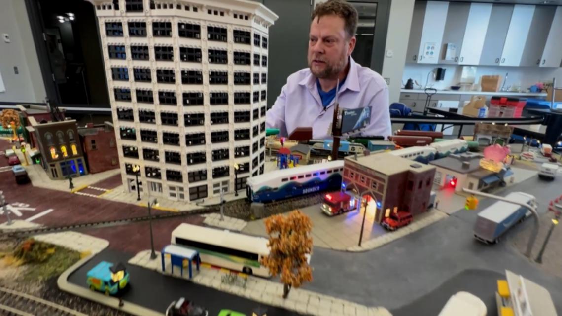 Model train enthusiast recreates Seattle skyline with intricate ...