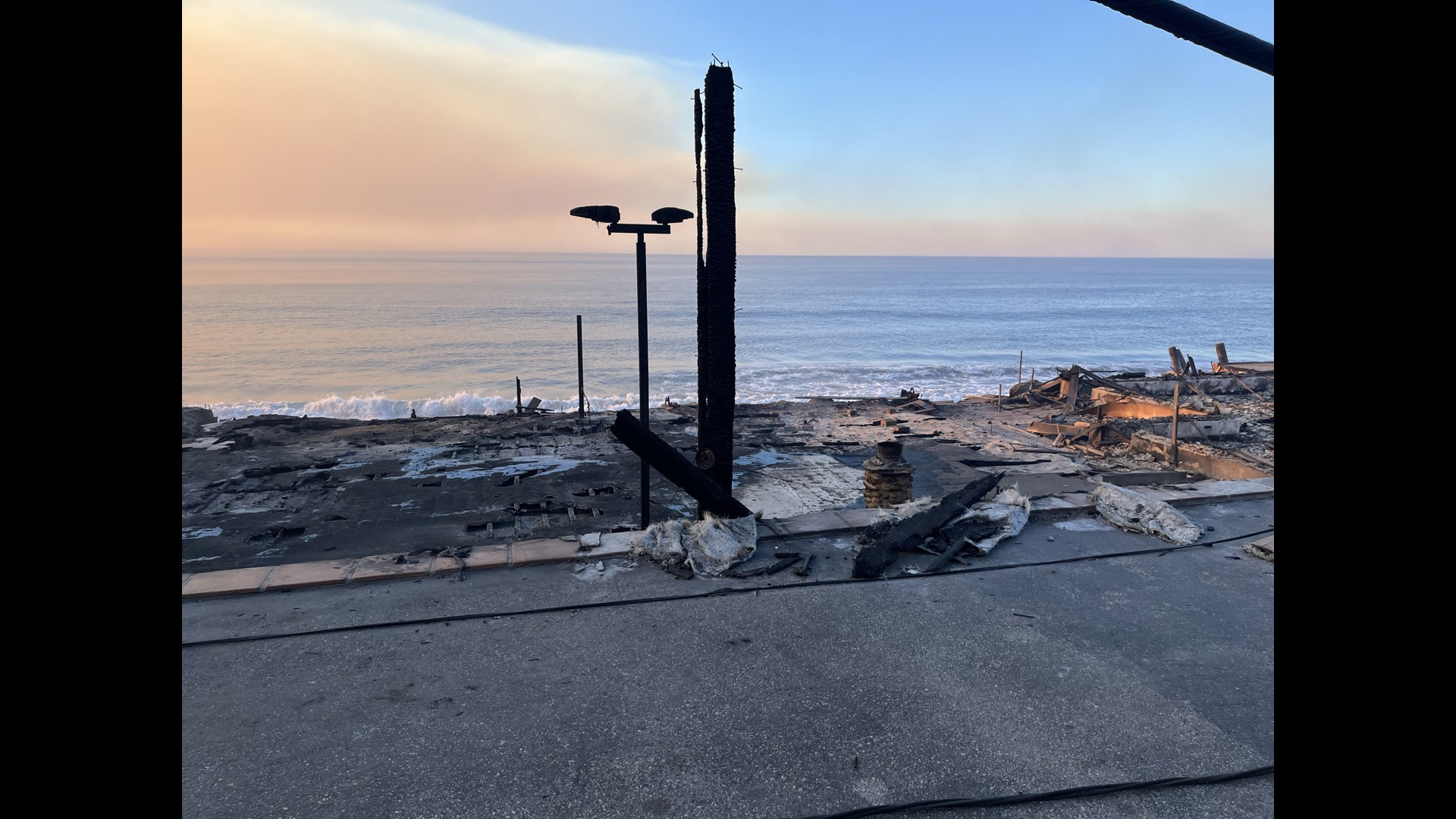 'It was a firestorm': Wildfires devastate Malibu neighborhood | king5.com