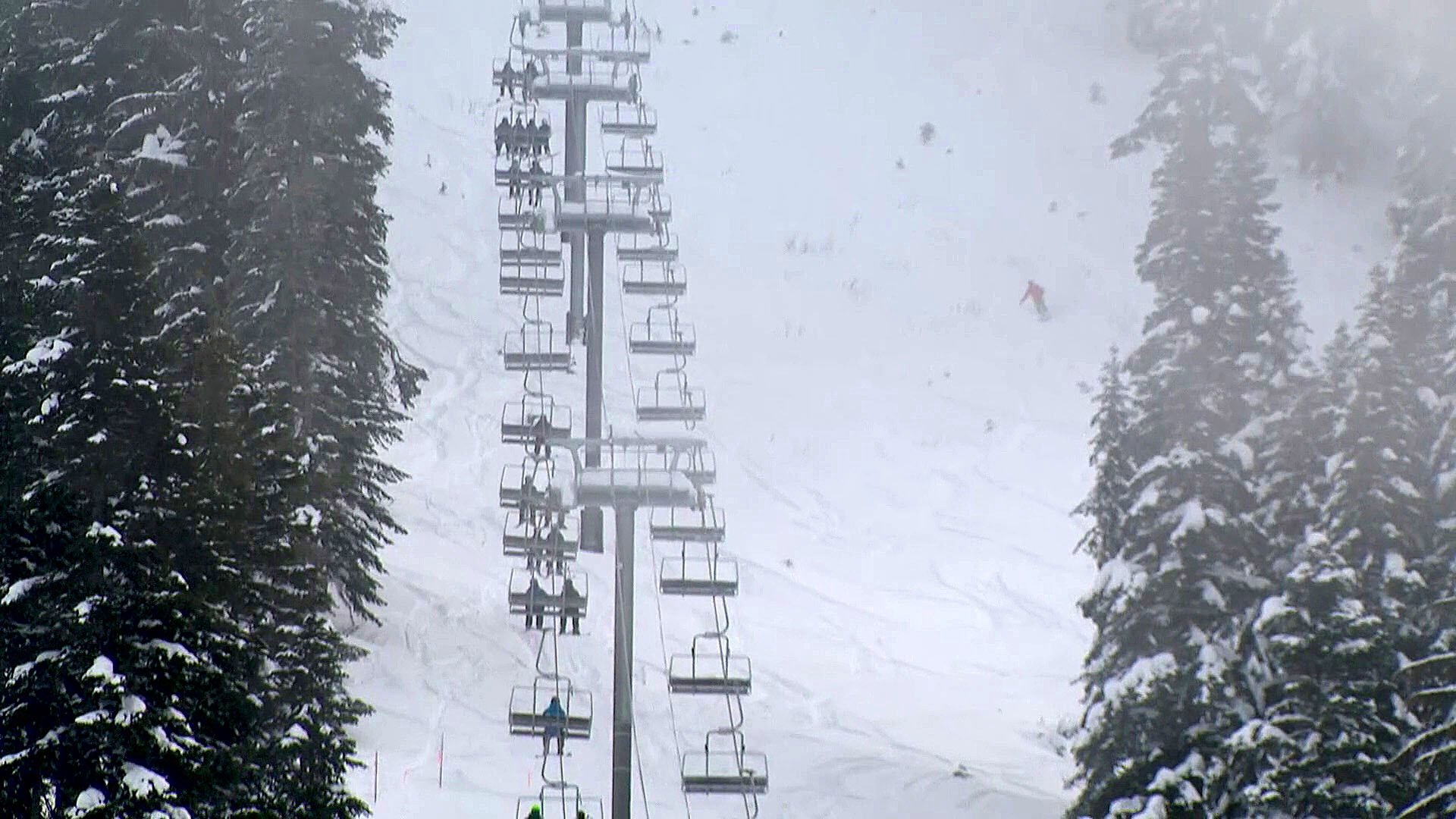 Head-first crash kills 27-year-old snowboarder at Stevens Pass | king5.com