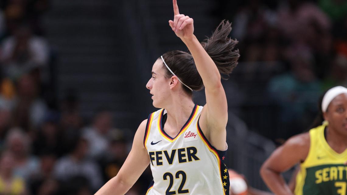 Jewell Loyd scores 32 points and Storm hold off Caitlin Clark and Fever ...