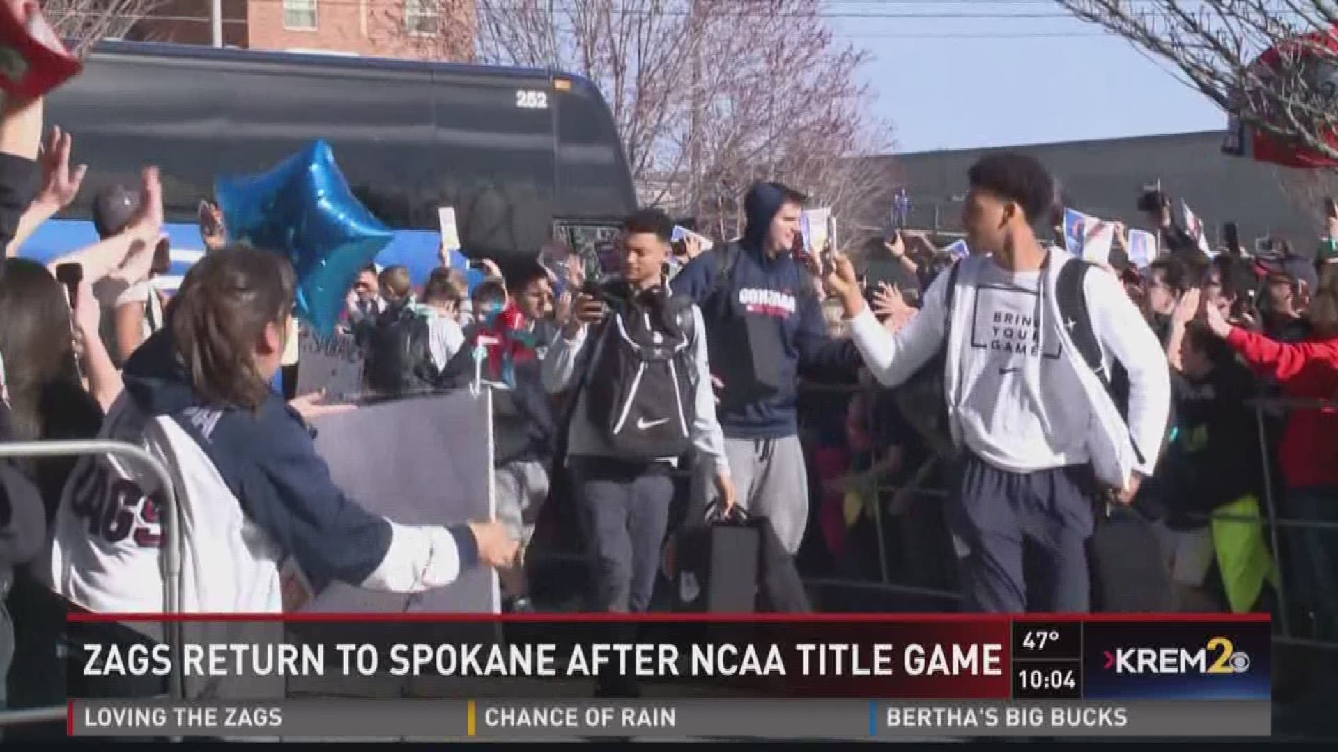 Spokane welcomes Gonzaga basketball team home as heroes | king5.com