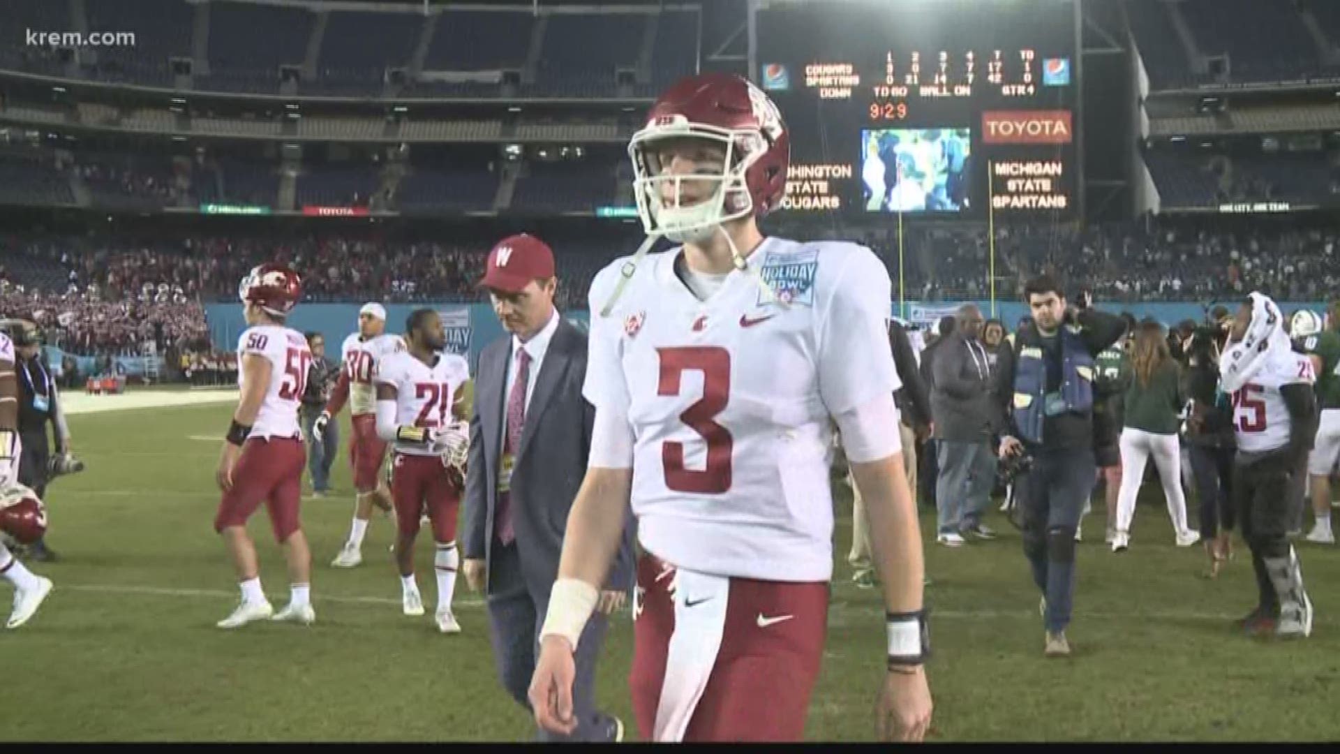 WSU football team honors quarterback Tyler Hilinski at home opener ...