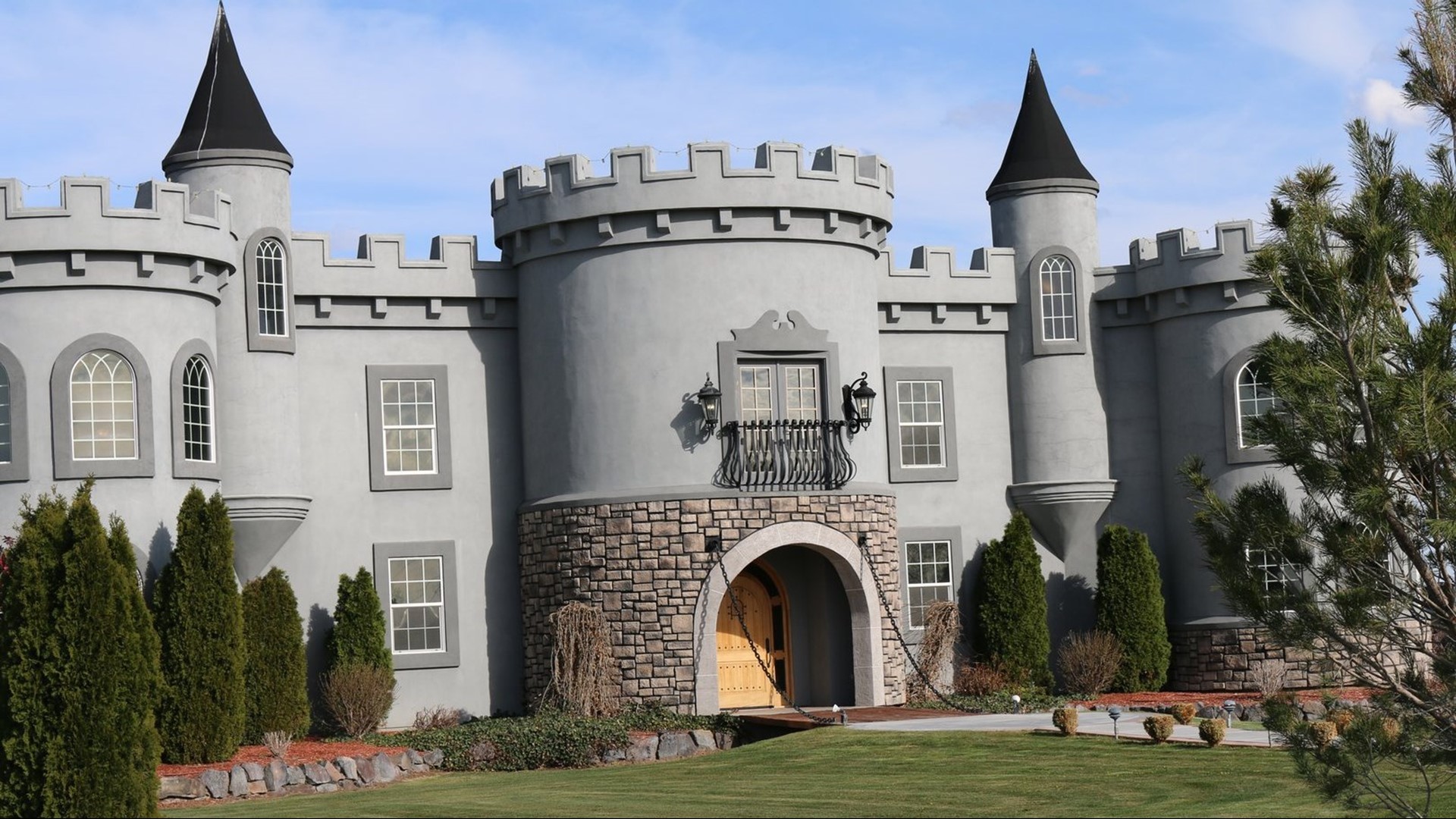 Iconic Kuna castle house is on the market for $1.5 million | king5.com