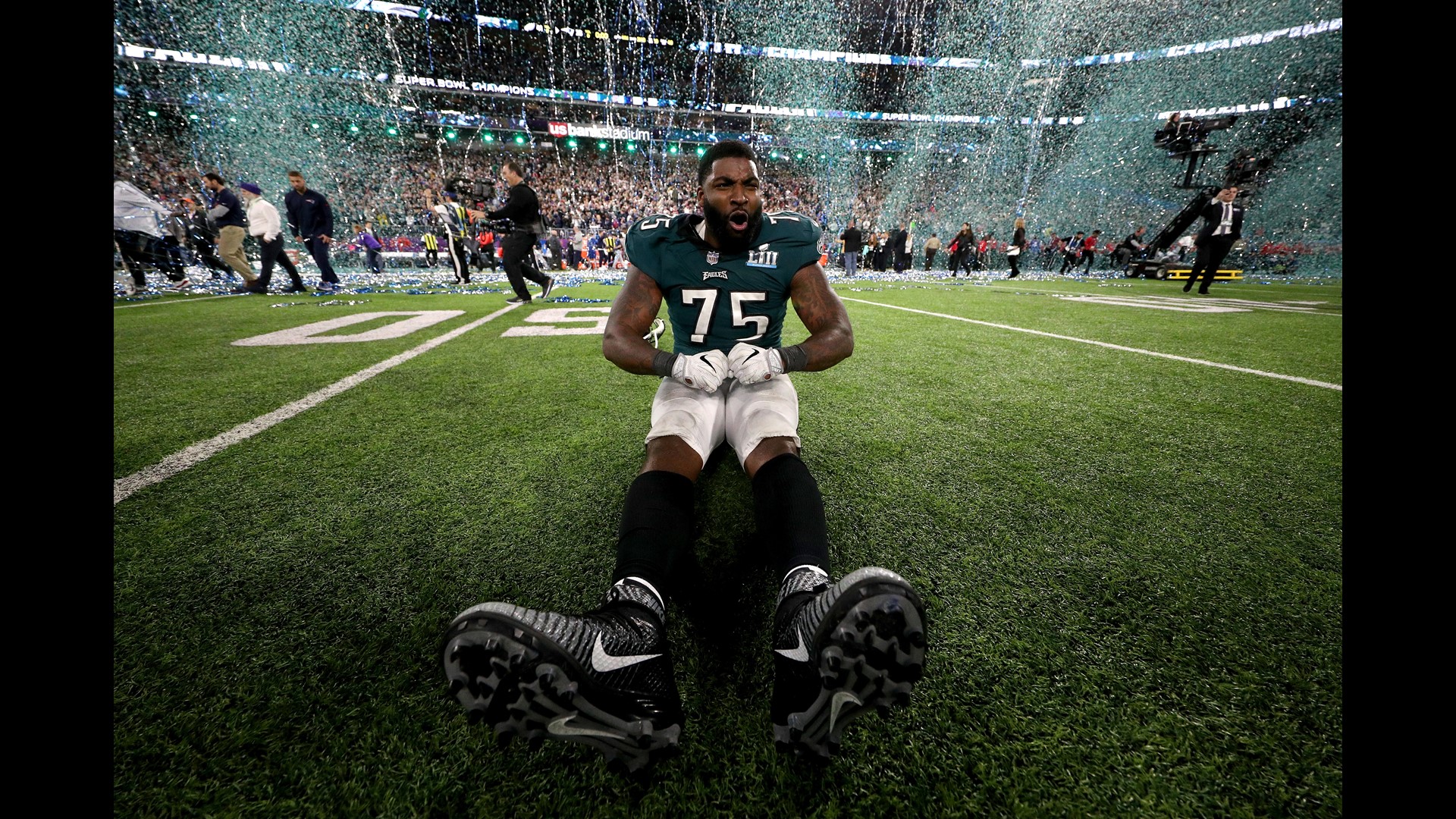 First-ever NFL male cheerleaders to dance for Rams | king5.com