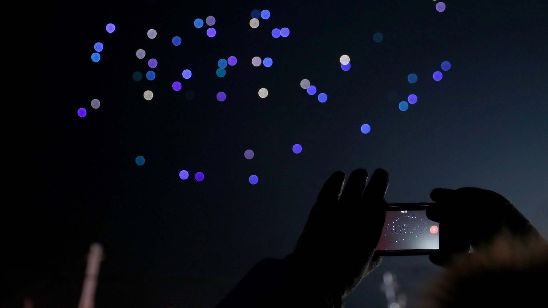 Drones put on Olympic light show at PyeongChang medal ceremony | king5.com