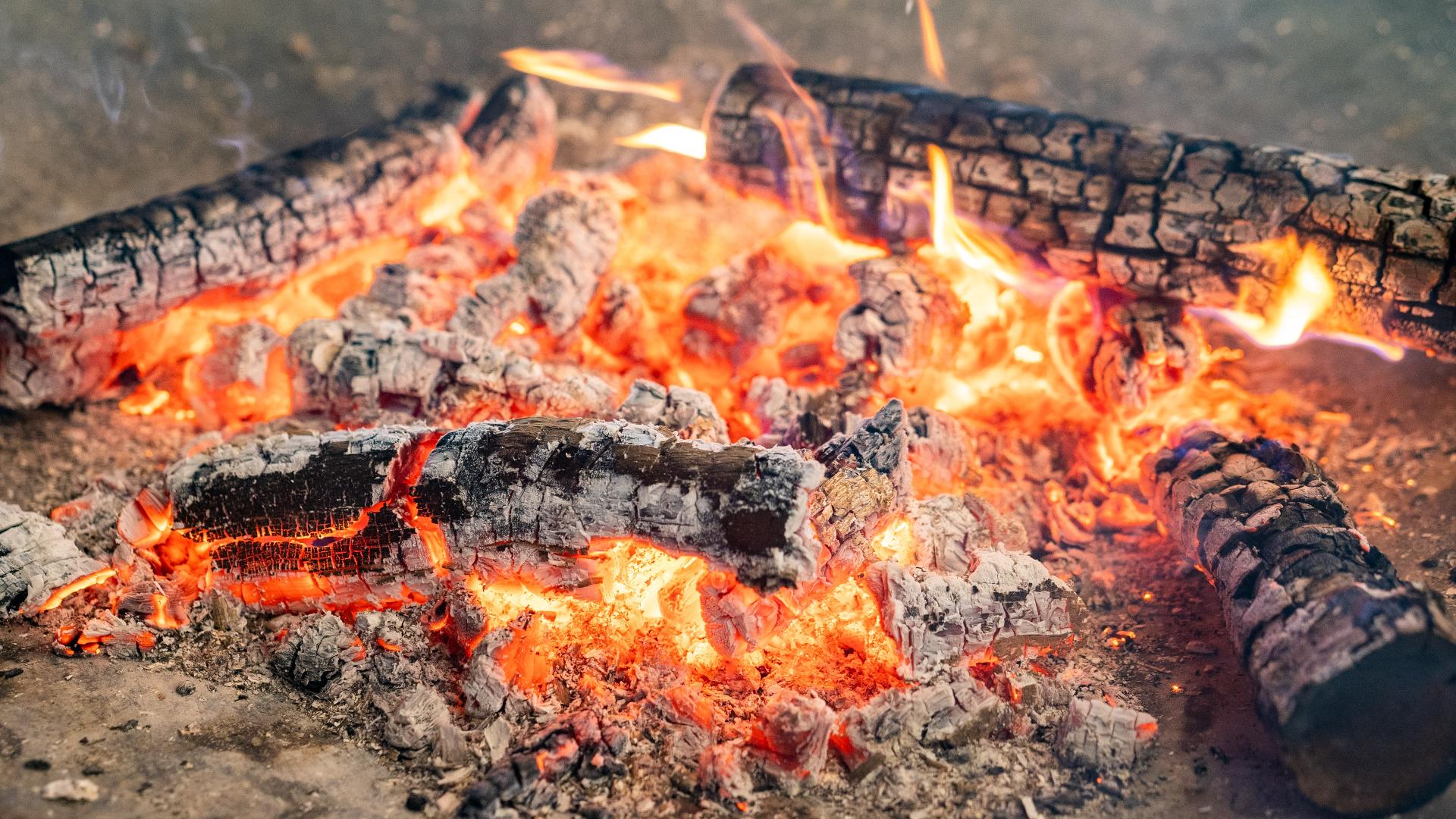 Washington DNR enacts burn ban in Eastern Washington amid wildfire risk ...
