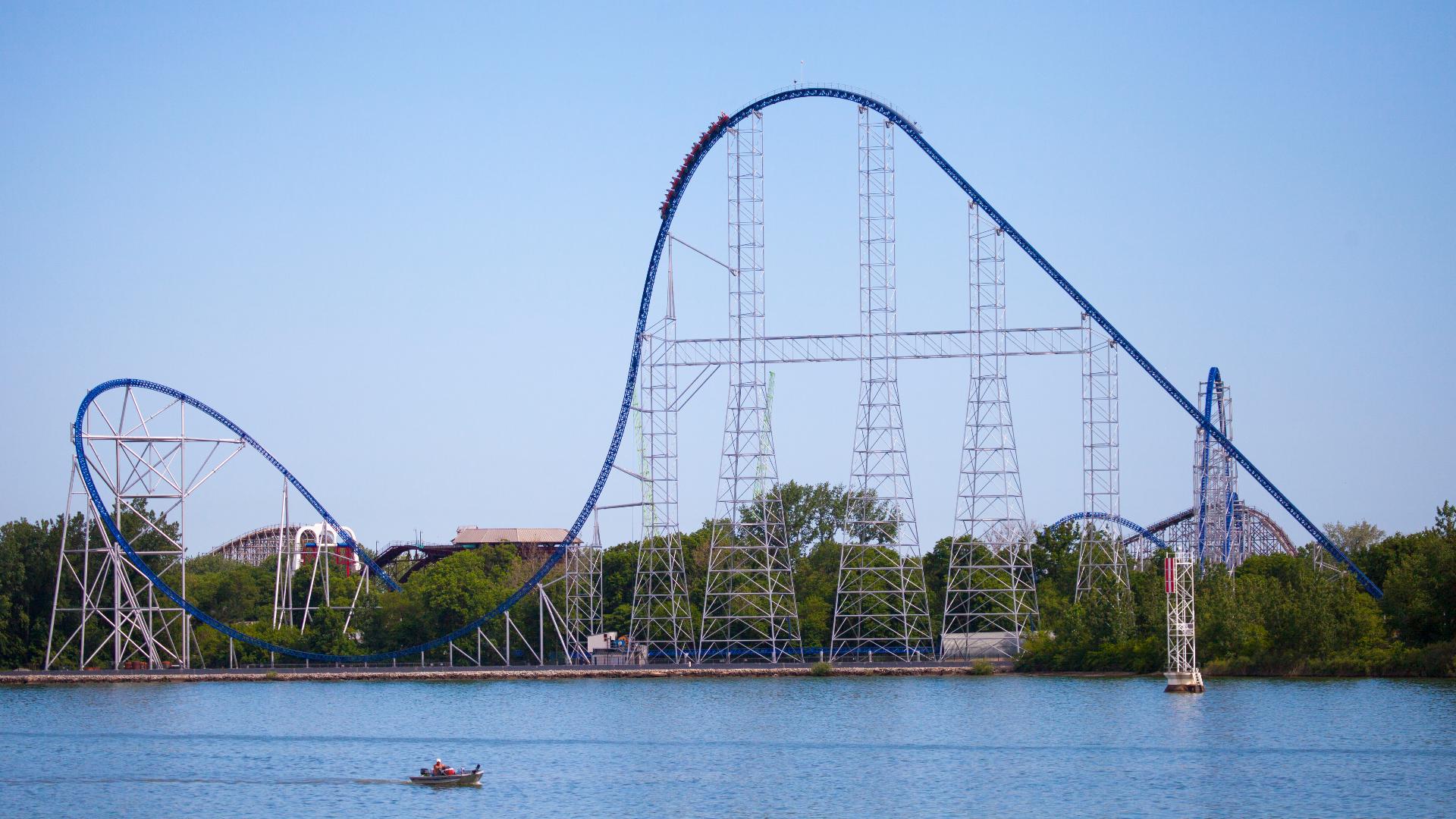 Six Flags bans guest from parks after viral video of him eating chicken ...